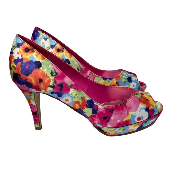 Coach and Four | Shoes | Coach And Four Trudy Pink Multicolor Floral ...